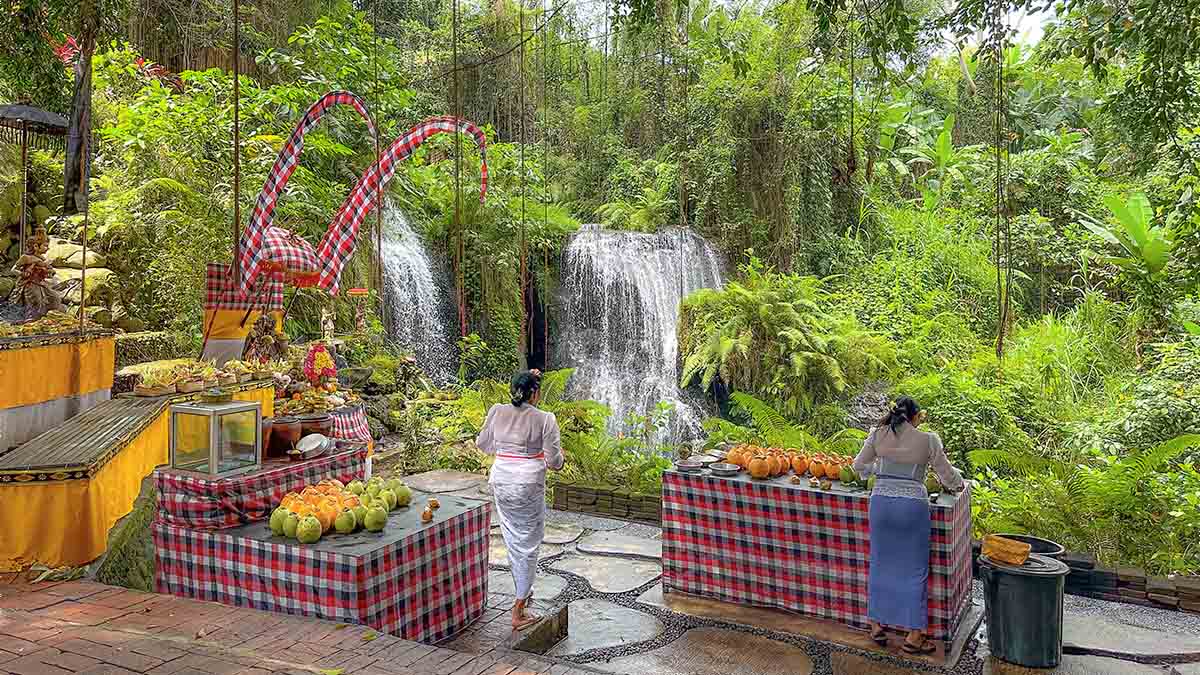 Taman Beji Griya Waterval in Bali: een magische ervaring - Het Andere Bali